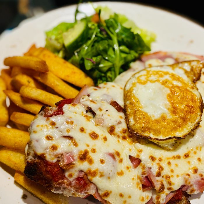 Landing Point Woodfire Pizza Pasta & Grill